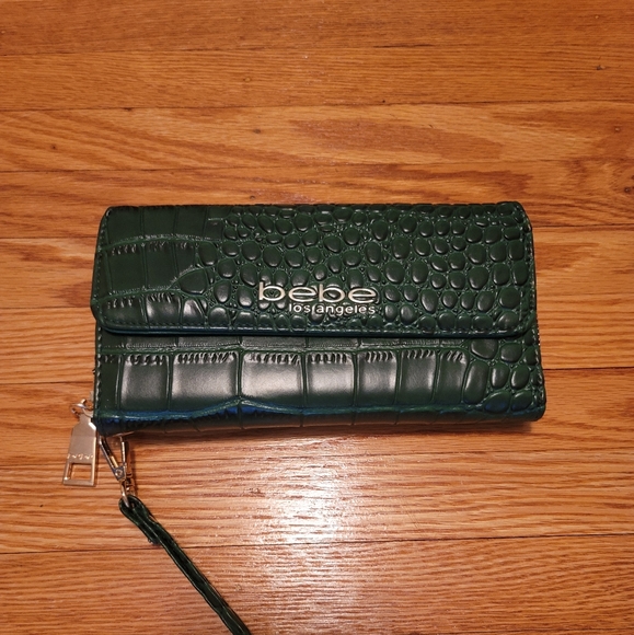 bebe | Bags | Nwot Bebe Los Angeles Faux Crocodile Zip Around Wallet ...